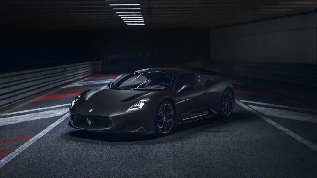 Maserati MC20 ganha versão especial em preto fosco - Revista Fullpower ...